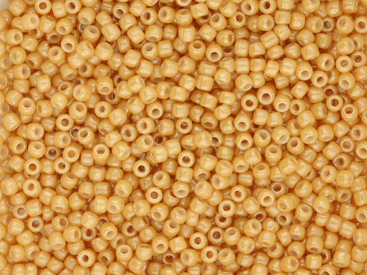 TOHO™ / Round / 15/0 / Opaque Lustered / DK Beige / 10g / ~1400szt / 9 ...